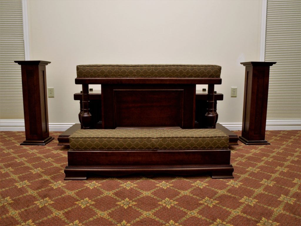 Victorian Design© Casket Bier | Memoriam Supply Company